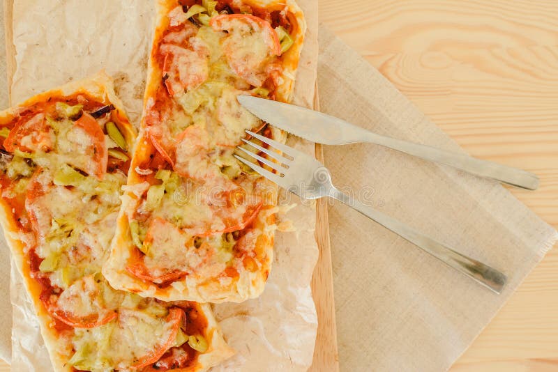 Pizza Rectangular Vegetariana Foto de archivo - Imagen de comida ...