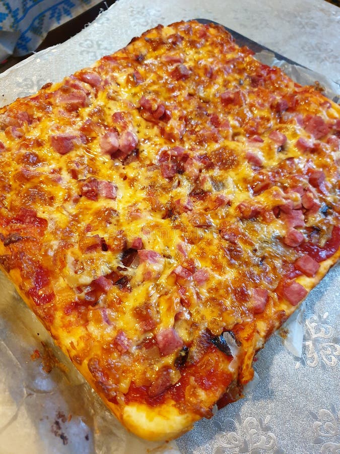 Tse Pizza Stock Photos - Free & Royalty-Free Stock Photos from Dreamstime