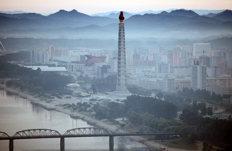 Pjöngjang 2013 stockbild. Bild von sonnenschein, morgen - 33675533