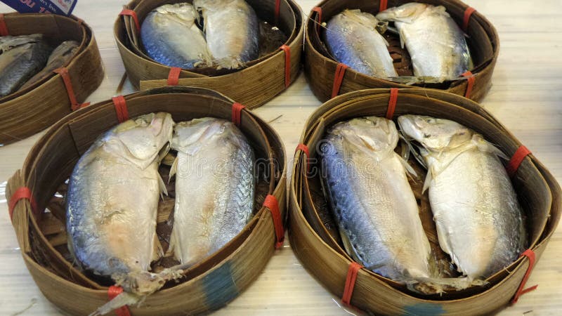 Pla Tu Mackerel Fish in Bamboo Basket Stock Photo - Image of bamboo ...