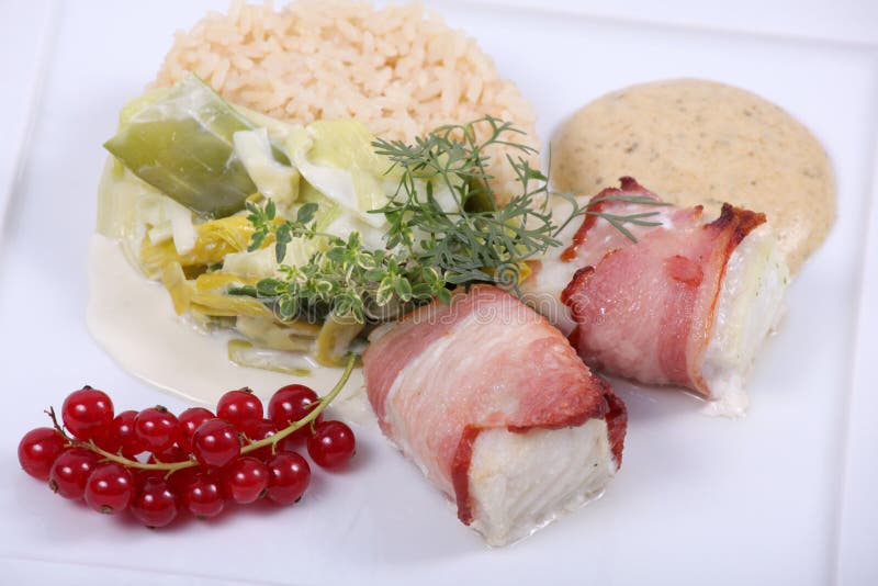 Placa De La Comida De Cena Fina Foto de archivo - Imagen de aperitivo ...