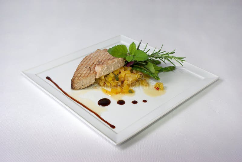 Placa De La Comida De Cena Fina Foto de archivo - Imagen de salsa ...