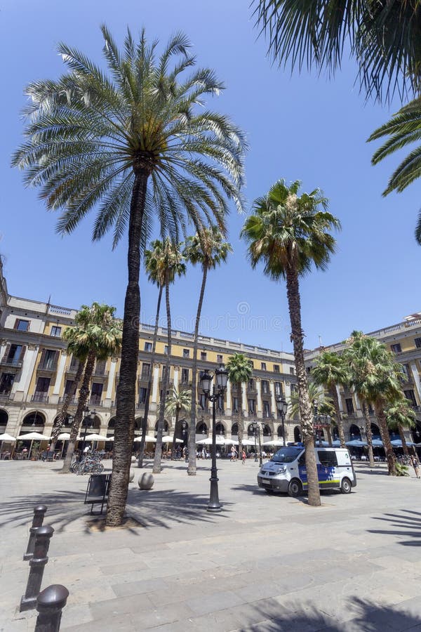 Placa Reial square editorial image. Image of lamp, mediterranean ...
