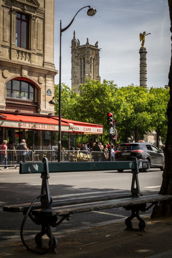 Place of Chatelet editorial image. Image of famous, statue - 92772390