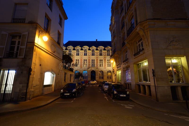 The Place De Furstenberg in the Heart of Paris Editorial Photo - Image ...