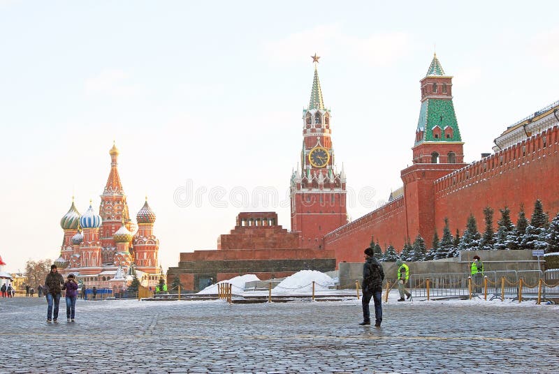 Place Rouge à Moscou En Hiver Photo éditorial - Image du noël, neige ...