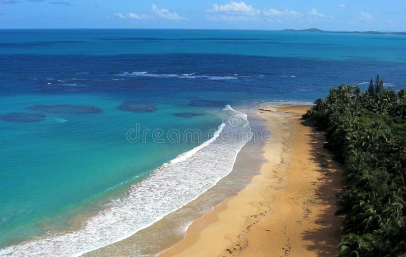 Plage De Luquillo, Porto Rico Image stock - Image du rivage, beau: 84439231
