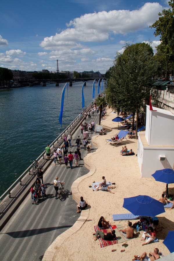 Plage de París foto de archivo editorial. Imagen de indicadores - 20847428