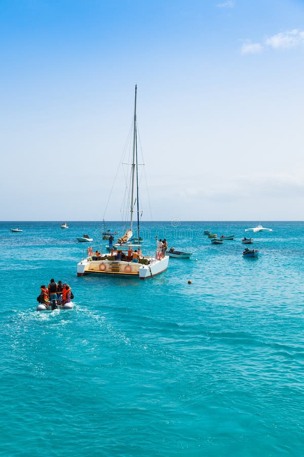Plage De Santa Maria En île De Sel Cap Vert - Cabo Verde Photographie ...