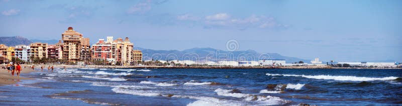 Plage De Valence En Espagne Photo stock éditorial - Image du horizontal ...