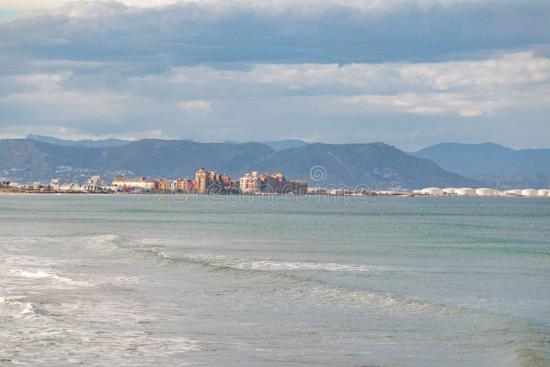 Valencia Beach image stock. Image du plage, ombre, ondes - 86123393