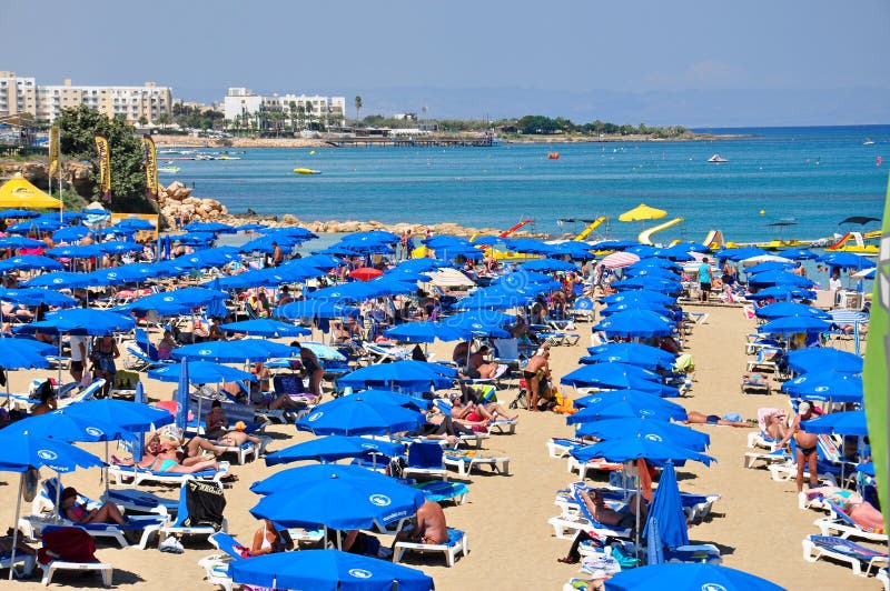 Plage en Chypre photo éditorial. Image du sorts, nature - 63108726