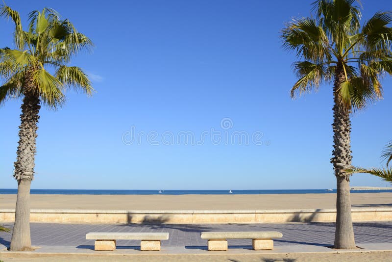 Plage Et Bord De Mer à Valence, Espagne Image stock - Image du vide ...
