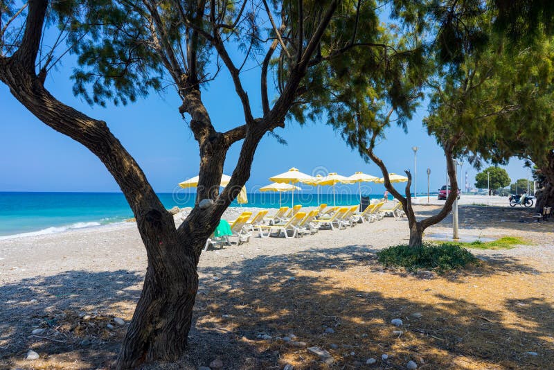 Plage Rhodes de Soroni image stock. Image du scenics - 58131121