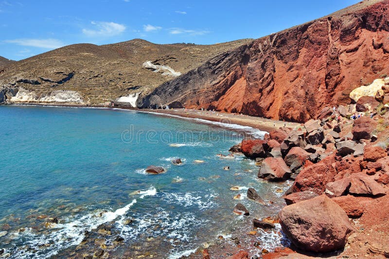 Plage rouge, Santorini image stock. Image du caldeira - 51898807