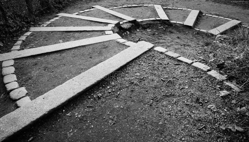 Plan En Niveaux De Gris D'une Trajectoire Courbe Image stock - Image du ...