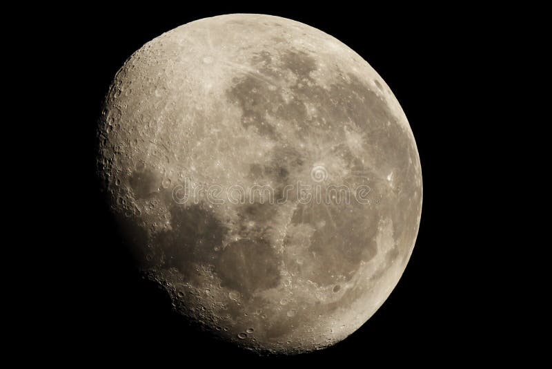 Plan Rapproché De La Lune Dans Une Phase Gibbeuse Photo stock - Image ...