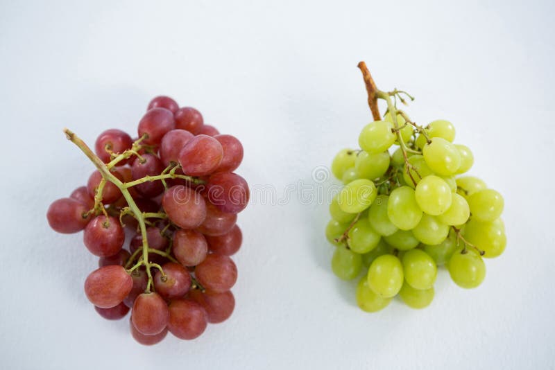 Grappes de raisin photo stock. Image du nutrition, balai - 209893074
