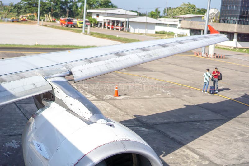 Engine view boeing 737 editorial photography. Image of engine - 199483352