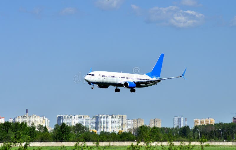 Plane coming in to land stock photo. Image of cabin, propeller - 44283032