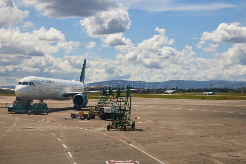 Plane at Dublin Airport Ready To Take Off on Runway Editorial Image ...