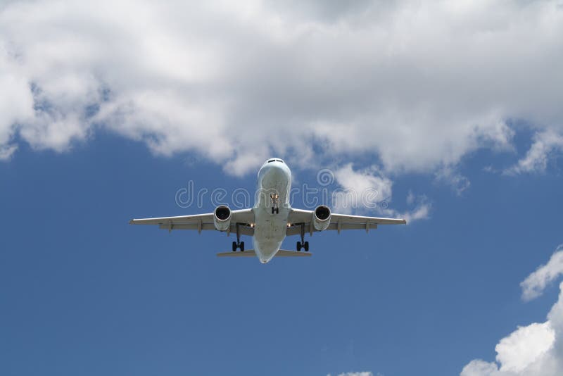 Plane Landing stock image. Image of airliner, landing - 31069621