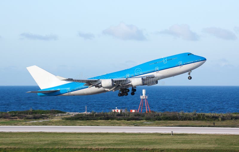 Plane take-off stock photo. Image of plane, transportation - 29580032