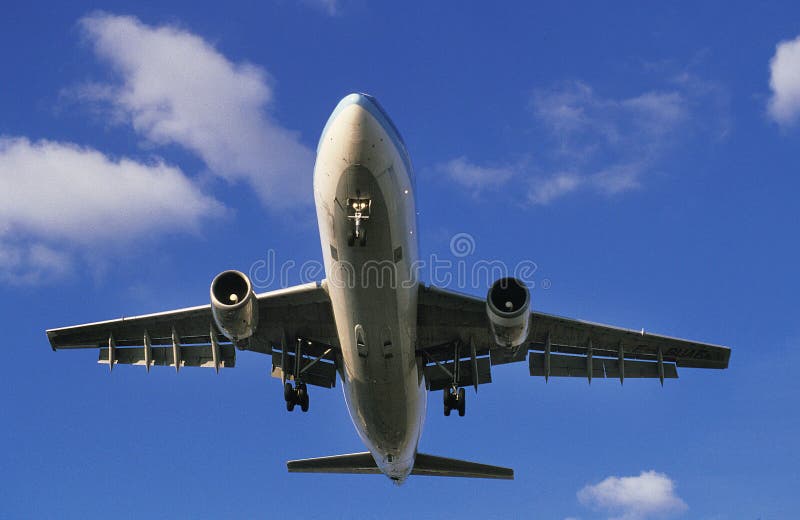 Plane taking off editorial image. Image of aerial, outdoor - 195880410