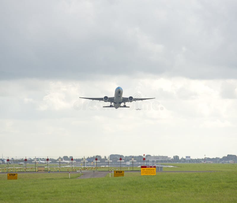 Plane Taking Off from Runway Stock Photo - Image of fokker, aeroport ...
