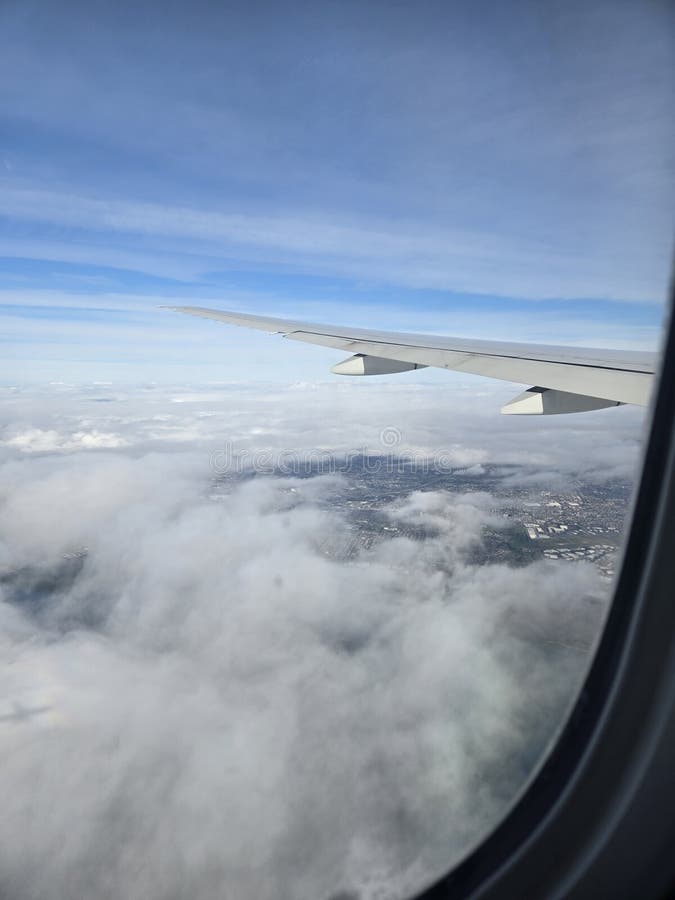 Plane Window Outside of Chicago Stock Image - Image of cloud, aviation ...