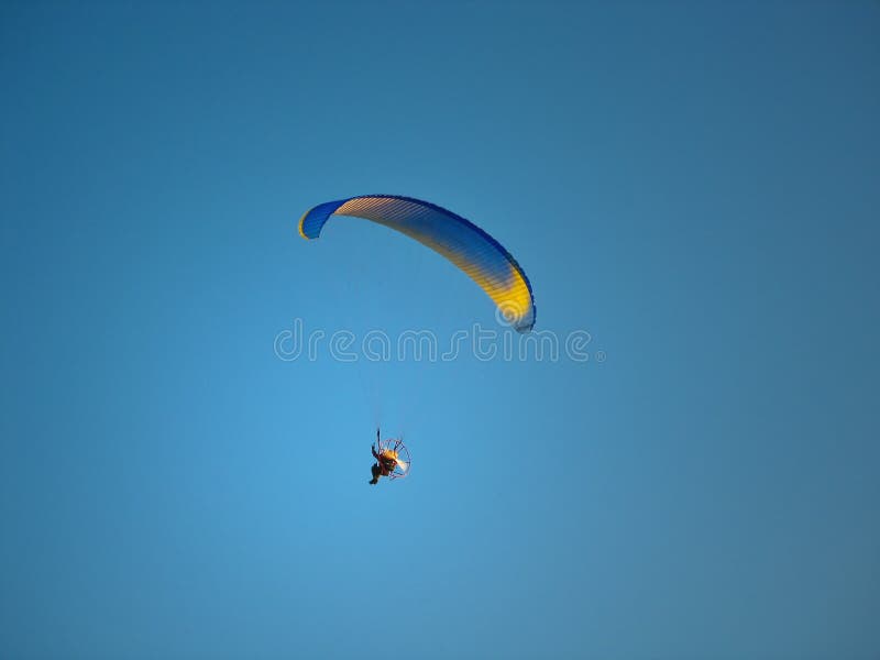 Planeador imagen de archivo. Imagen de kitesurdo, activo - 4500337