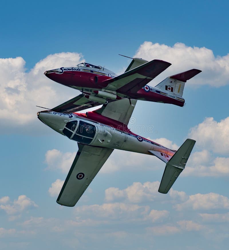 Planes Flying with Extended Tails Editorial Photography - Image of ...