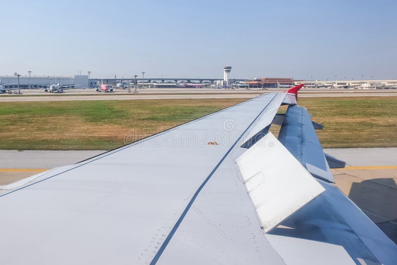 Plano de imagem da asa foto de stock. Imagem de janela - 81004776