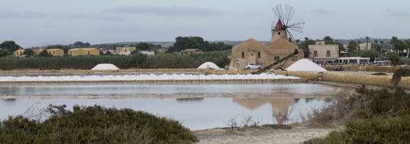 Planos De La Sal De La Marsala Foto de archivo - Imagen de tradicional ...