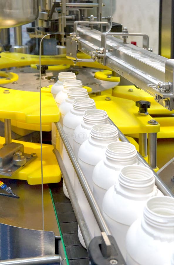 Planta de embotellamiento imagen de archivo. Imagen de recipiente ...