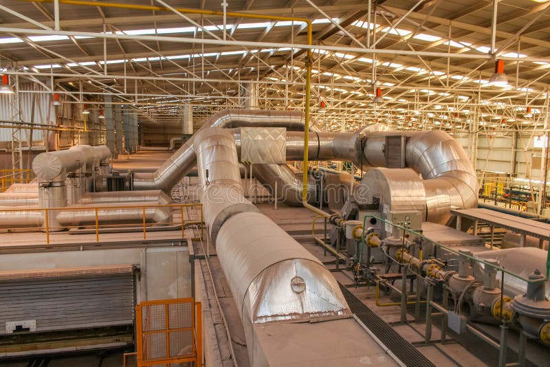 Planta Do Clinquer Em Alcorisa Foto de Stock - Imagem de pequeno ...