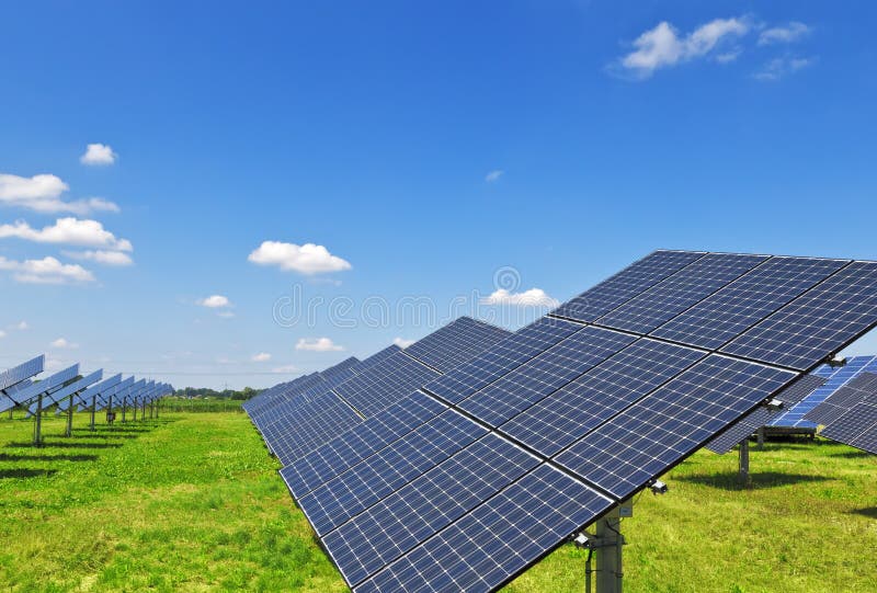 Planta solar imagen de archivo. Imagen de hierba, eléctrico - 15250495