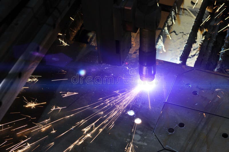 Plasma Cutting of Metal with CNC, Modern Industrial Technologies ...