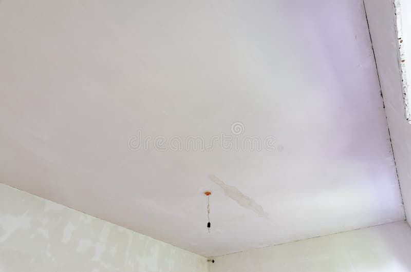 Plastered Ceiling in the Room, Stains from Flooding from Above are ... Plastered Ceiling in the Room, Stains from Flooding from Above are ...