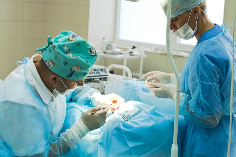 Plastic Chirurg Op Het Werk Redactionele Stock Foto - Image of mens ...