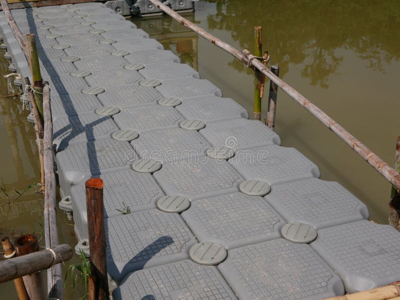 Pontoon Cubes Stock Photos - Free & Royalty-Free Stock Photos from ...