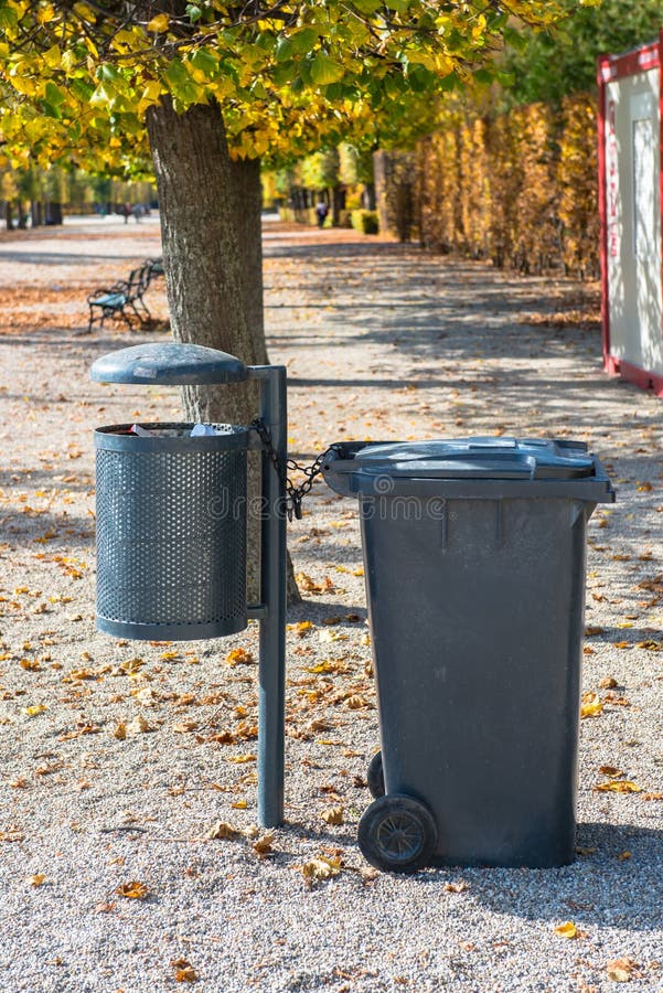 Plastic dust bin stock image. Image of metal, open, dump - 38406147