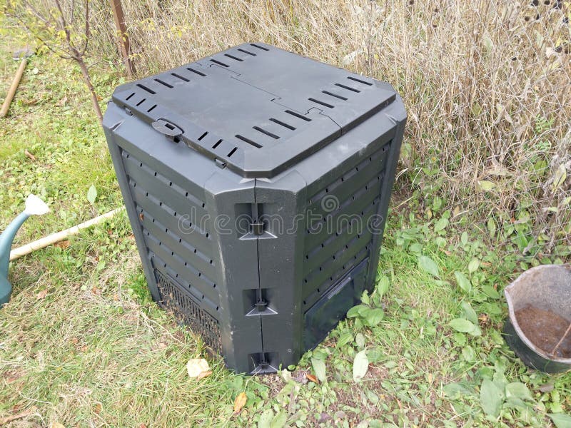 Plastic Tank for the Production and Storage of Compost in the Garden ...