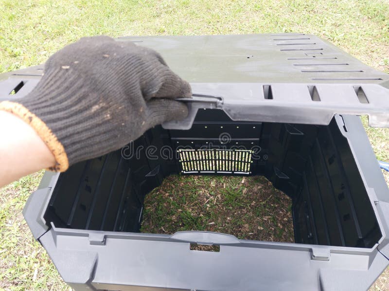 Plastic Tank for the Production and Storage of Compost in the Garden ...