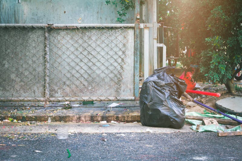 844 Roadside Trash Bin Stock Photos - Free & Royalty-Free Stock Photos ...