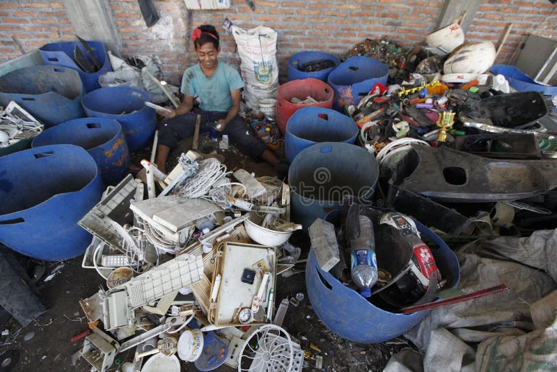 Plastic waste editorial stock photo. Image of sukoharjo - 40109513