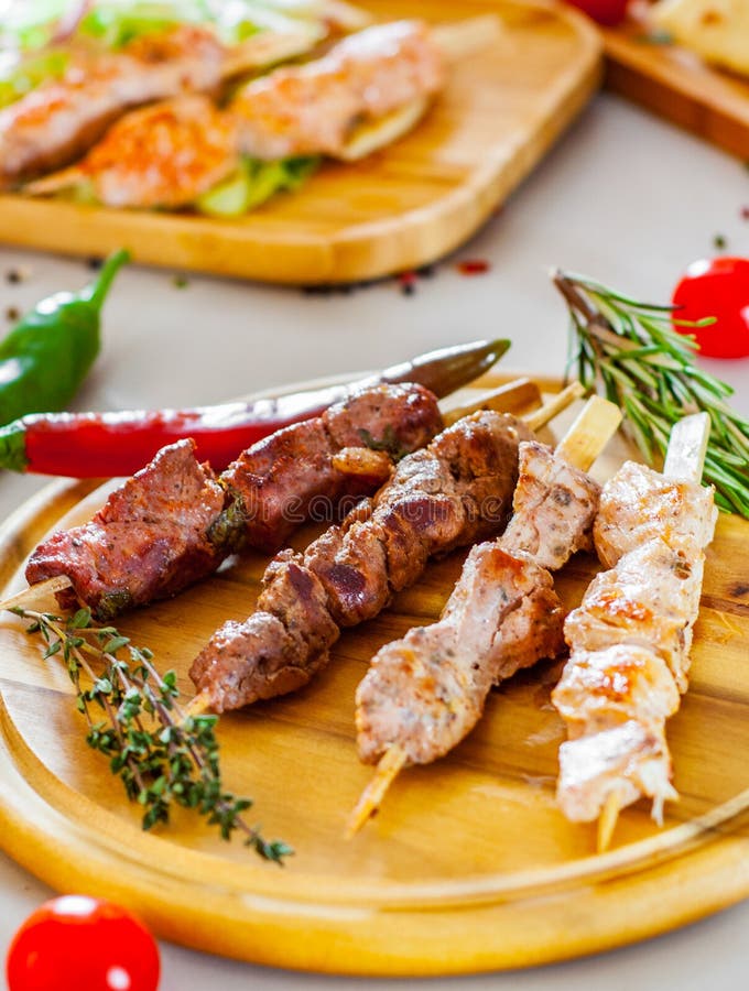 342 Souvlaki Grec De Porc De Repas Photos libres de droits et gratuites ...