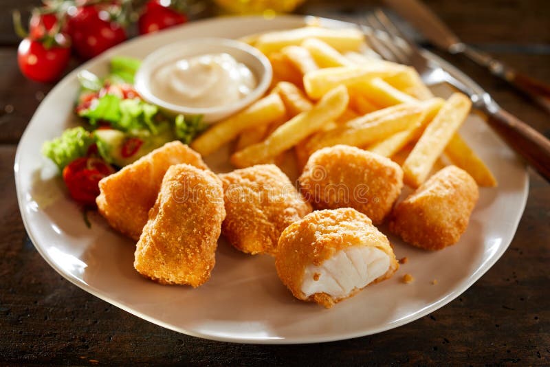 Plat De Kibbeling Frit D'or Croustillant Image stock - Image du ...