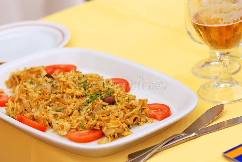 Plat de morue - bacalhau photo stock. Image du morue - 31609384