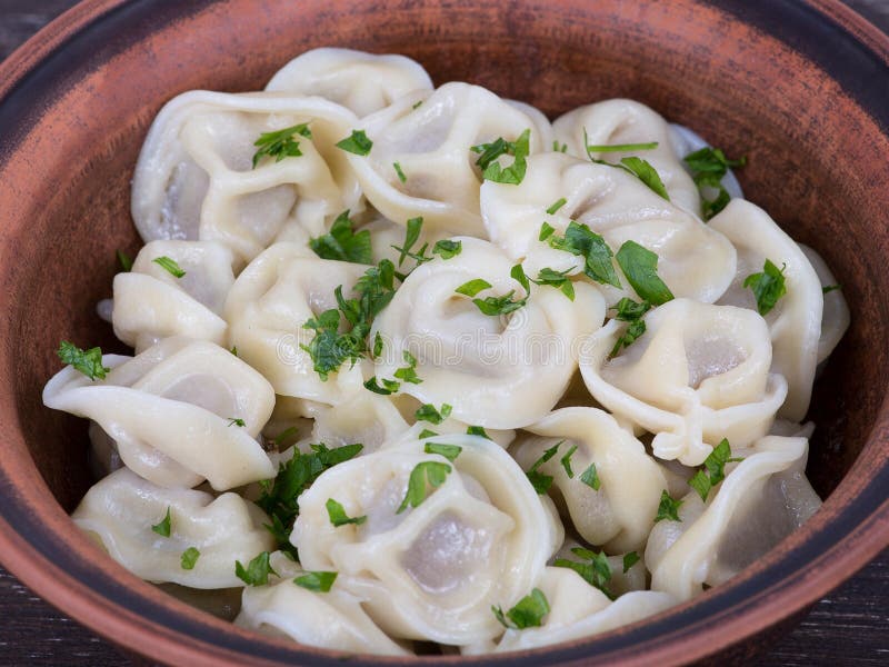 Plat Russe Traditionnel - Pelmeni Image stock - Image du santé, régime ...